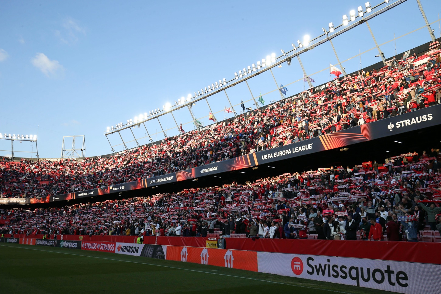 Ramon Sanchez-Pizjuan Stadium (Sevilla FC stadium) | Atmospheric home ...