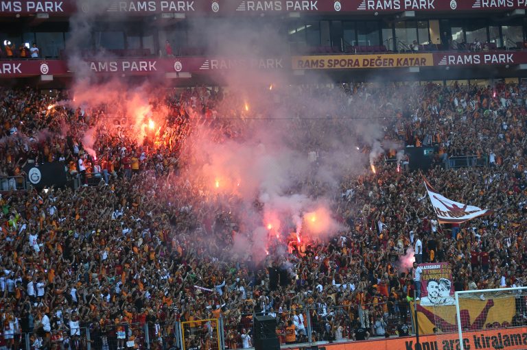 Incredible stadiums with best football atmosphere | From Boca Juniors ...