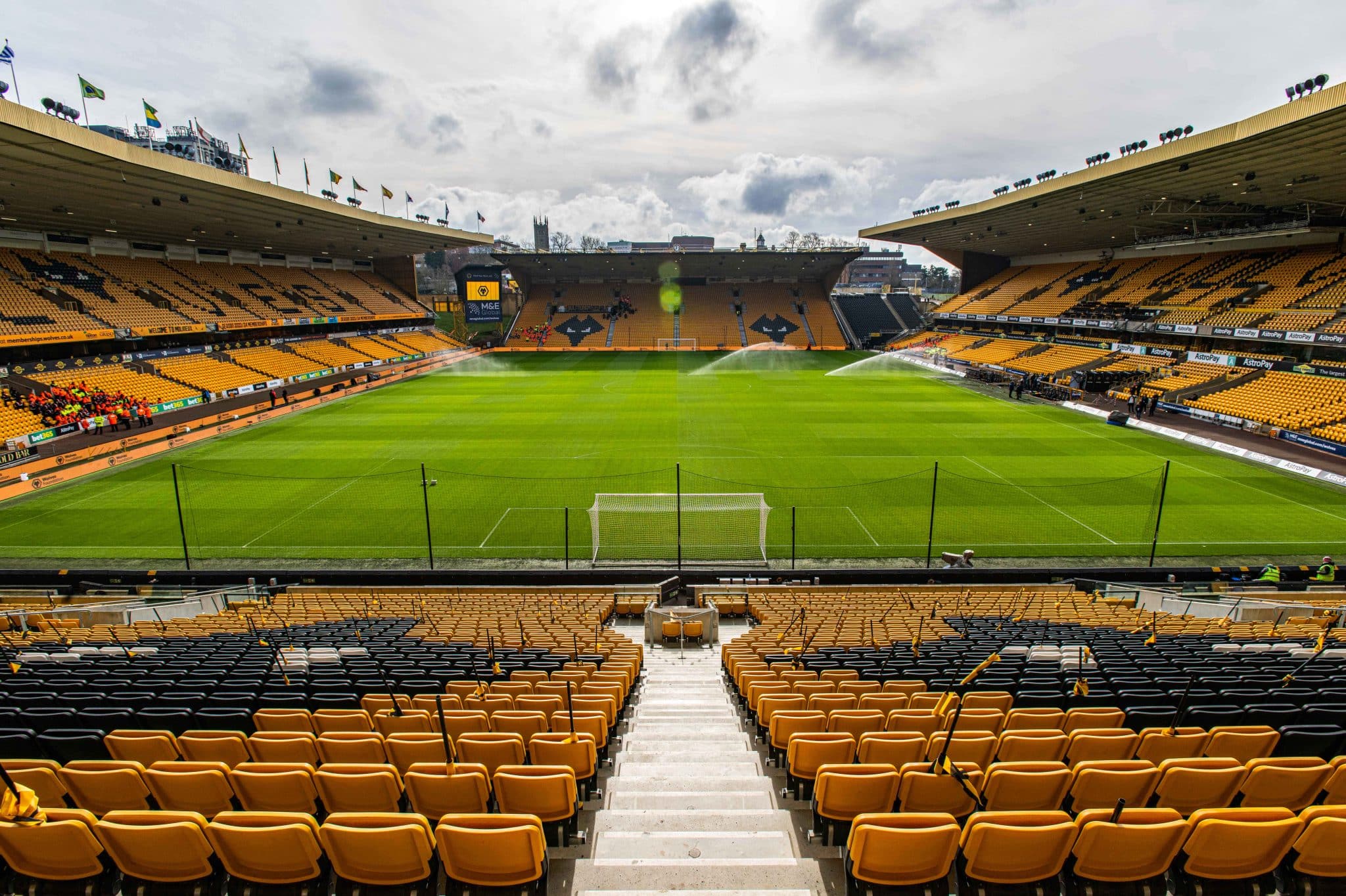 Molineux | Wolverhampton Wanderers FC | Historic home of Wolves since ...